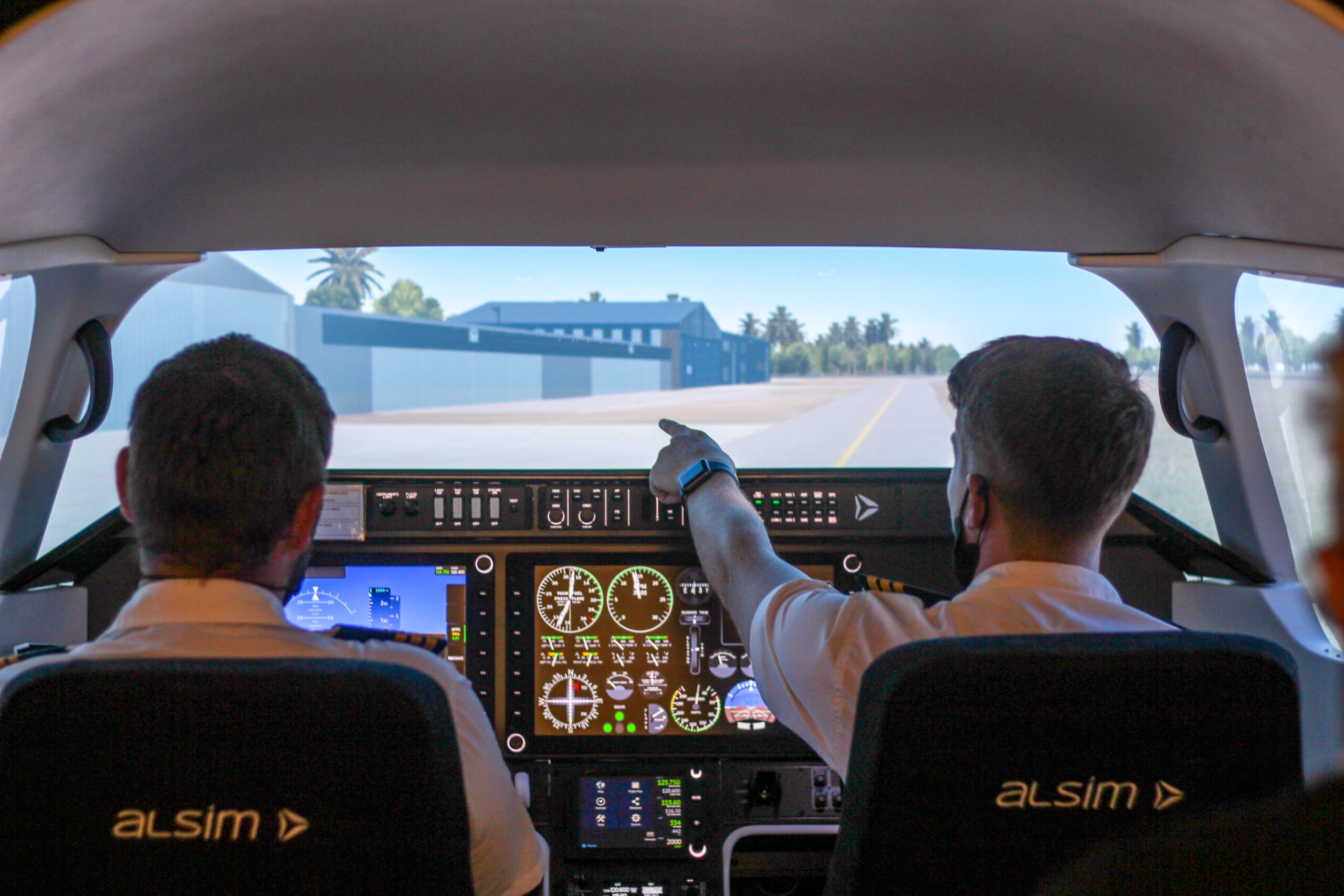 Helicopter and Aeroplane Pilot Training Courses | Starlite Aviation