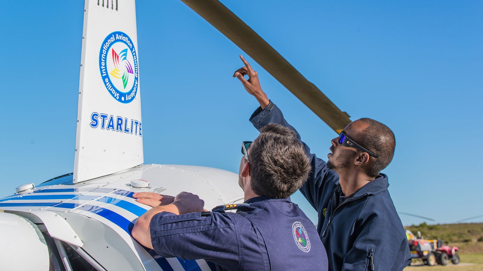 Helicopter and Aeroplane Pilot Training Courses | Starlite Aviation